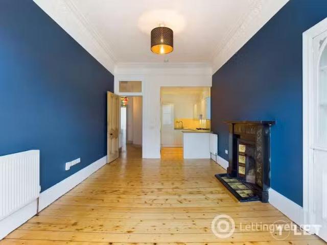 Cheap Property to rent in Wellington Street, Hillside, Edinbur.