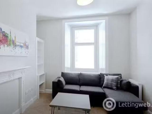 Nice Property to rent in Wheatfield Road, Gorgie, Edinburgh, E.