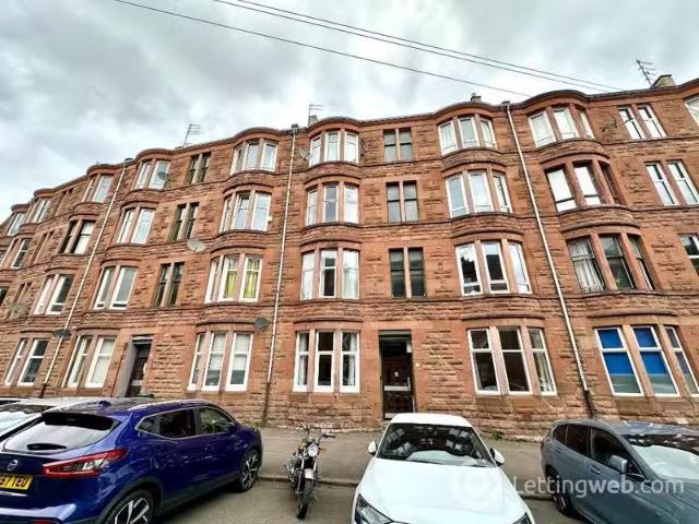 Deal! Property to rent in Torrisdale Street, Govanhill, Glasgo.