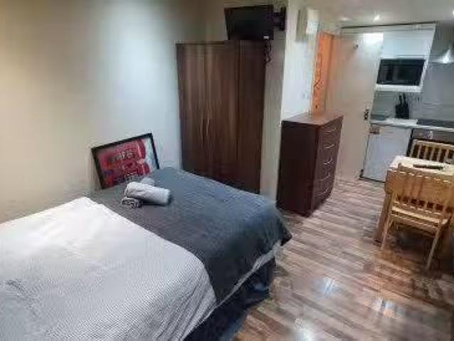 Rental! Room to rent in Chatsworth Road, London, Greater Londo.