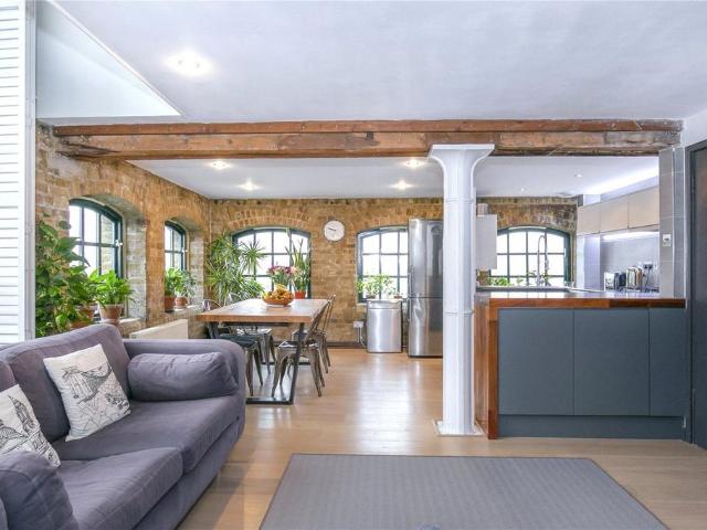 Deal Street, London, E1 2 bed apartment to rent £3,500 pcm £808 pw