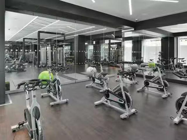 Just in! Studio to rent in Cashmere House, 37 Leman Street, Lo.