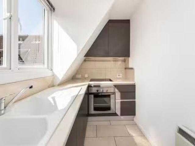 Unique Studio to rent in Park Royal, London NW10