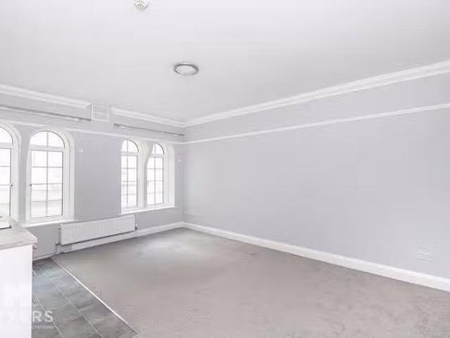 For Rent! Studio flat for rent in Sea Road, Bournemouth, BH5