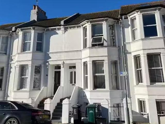 Unique Studio flat for rent in Westbourne Street, Hove, East S.