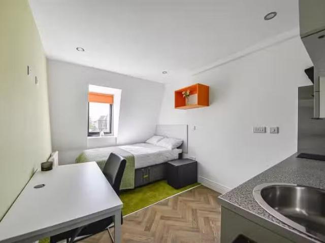 Just in! Studio flat for rent in 1403 1407 Pershore Road, Stir.