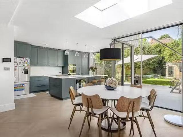 Deal! Semi detached house to rent in Hartswood Road, London W12