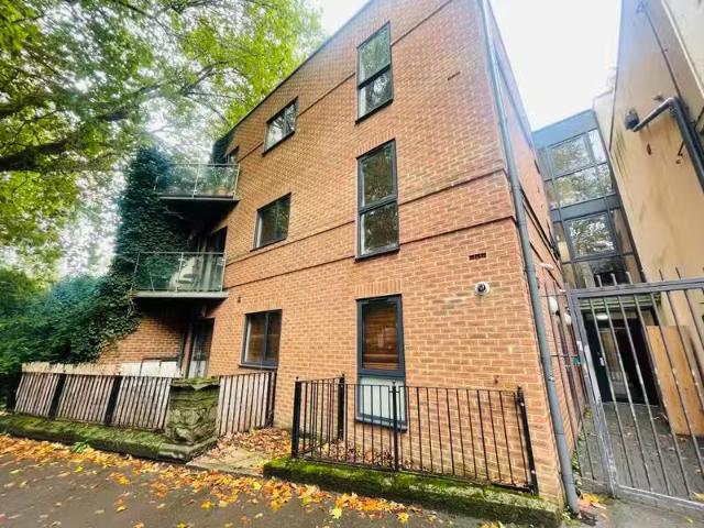 Cozy 1 BA 3 bedroom apartment for rent in St. Matthias Park, B.