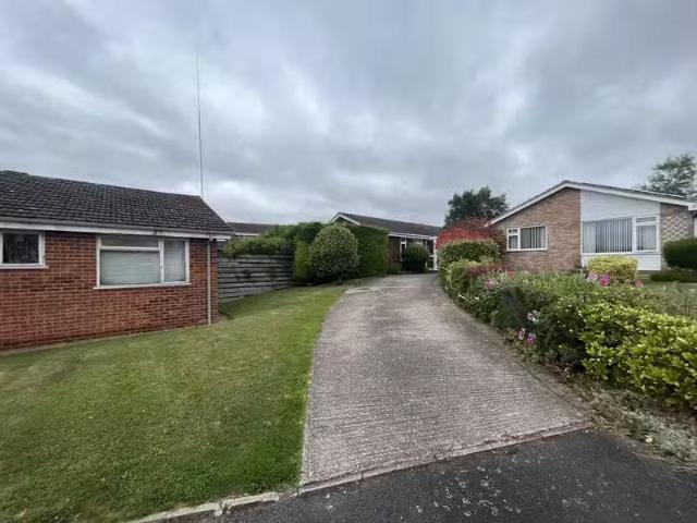 New 1 BA 3 bedroom detached bungalow for rent in Orchard Place.