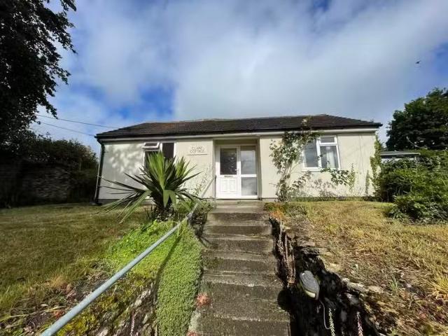Deal! 1 BA 3 bedroom detached bungalow for rent in Upton Noble.