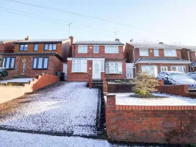 For Rent! 1 BA 3 bedroom detached house for rent in Rowney Cro.