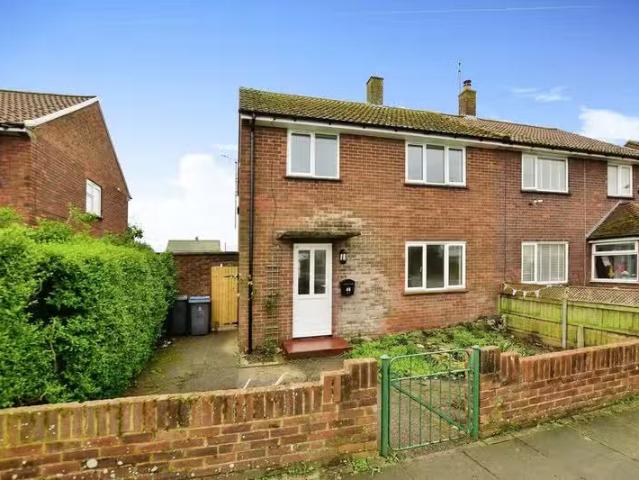 Charming 1 BA 3 bedroom End Terrace House to rent, Ethelbert R.