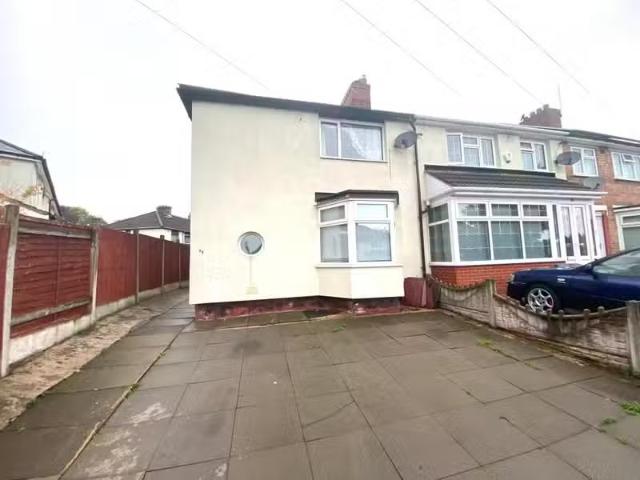 Deal! 1 BA 3 bedroom end of terrace house for rent in Corbyn R.