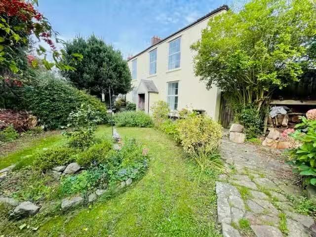 Charming 1 BA 3 bedroom farm house for rent in The Breaches, E.
