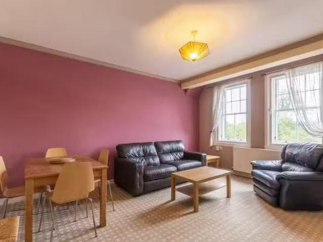 Unique 1 BA 3 bedroom flat for rent in 0011L Gorgie Road, Edin.