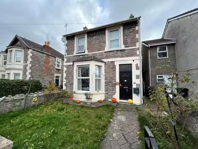 New 1 BA 3 bedroom flat for rent in Clarendon road, BS23
