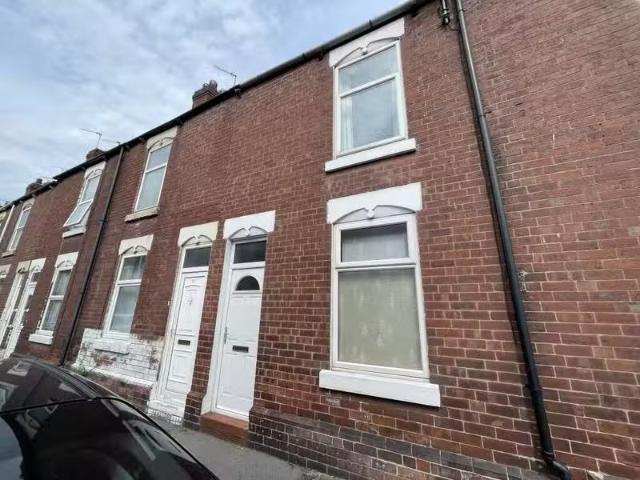 Cozy 1 BA 3 bedroom house for rent in Cunningham Road, Hyde Pa.