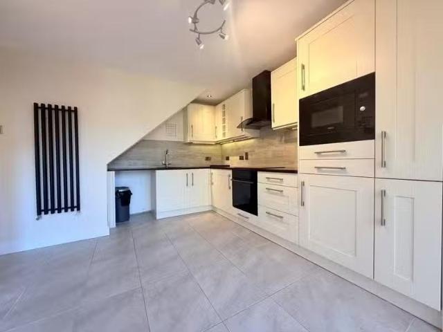 Just in! 1 BA 3 bedroom house for rent in Dawley, WELWYN GARDE.