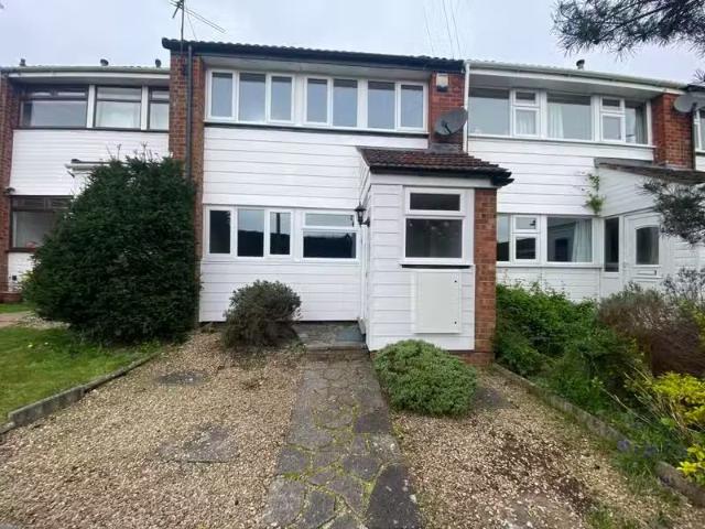 Deal! 1 BA 3 bedroom house for rent in Larkhill Road, Stourbri.