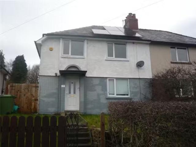 Unique 1 BA 3 bedroom semi detached house for rent in 1 Castle.