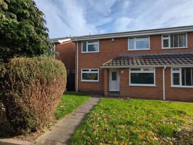 Deal! 1 BA 3 bedroom semi detached house for rent in Alderney.