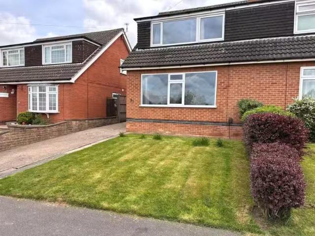 Deal! 1 BA 3 bedroom semi detached house for rent in Bakewell.