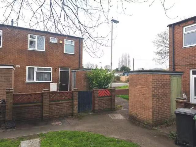 For Rent! 1 BA 3 bedroom semi detached house for rent in Blake.