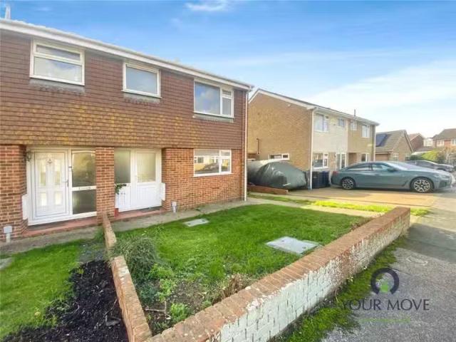 Charming 1 BA 3 bedroom semi detached house for rent in Drybec.