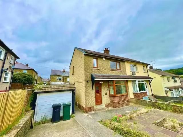 Charming 1 BA 3 bedroom semi detached house for rent in Eaton.