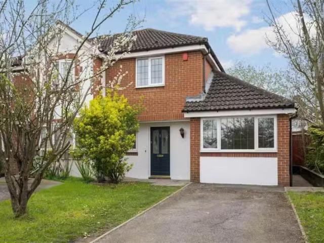 Rental! 1 BA 3 bedroom semi detached house for rent in Somerse.