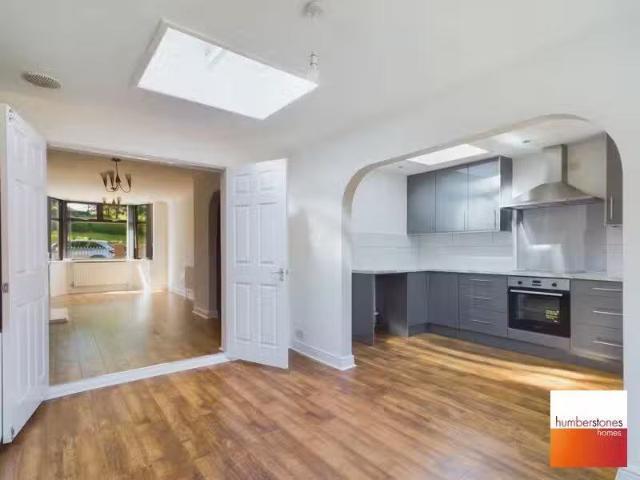 Just in! 1 BA 3 bedroom semi detached house for rent in Ridgac.