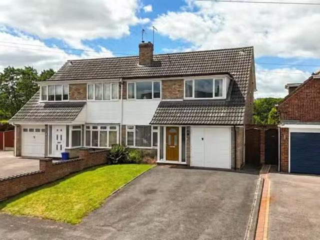 Deal! 1 BA 3 bedroom semi detached house for rent in Yorksand.