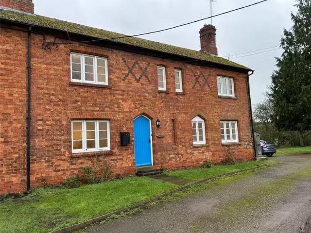 Charming 1 BA 3 bedroom Semi Detached House to rent, Willow Co.