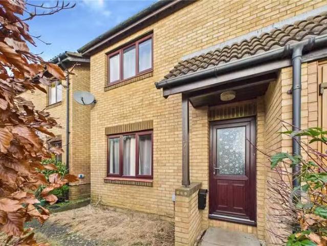 Nice 1 BA 3 bedroom Semi Detached House to rent, Barn Owl Clos.