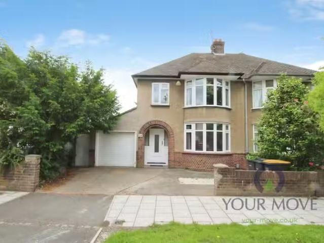 Deal! 1 BA 3 bedroom Semi Detached House to rent, Byron Cresce.