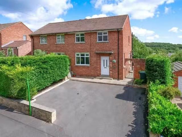 For Rent! 1 BA 3 bedroom Semi Detached House to rent, St. Jame.