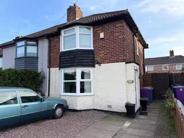 Cozy 1 BA 3 bedroom terraced house for rent in Aldwark Road, L.