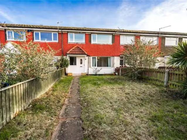 Cheap 1 BA 3 bedroom terraced house for rent in Byland Grove.