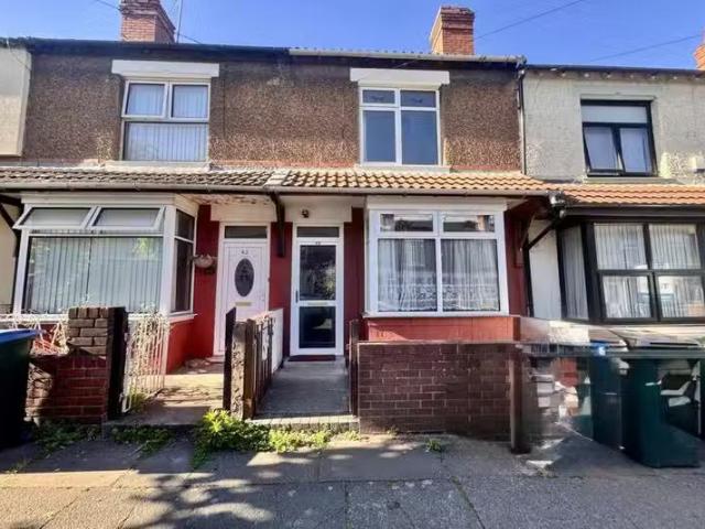 Deal! 1 BA 3 bedroom terraced house for rent in Bolingbroke Rd.