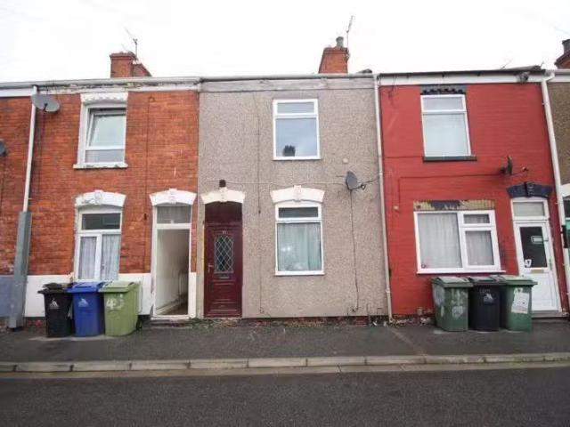 Deal! 1 BA 3 bedroom terraced house for rent in Castle Street.
