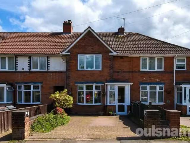 Deal! 1 BA 3 bedroom terraced house for rent in Highters Heath.