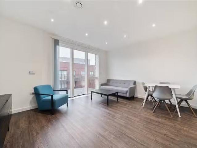 Cozy 1 BA 1 bedroom apartment for rent in 9 Frobisher Yard, Lo.