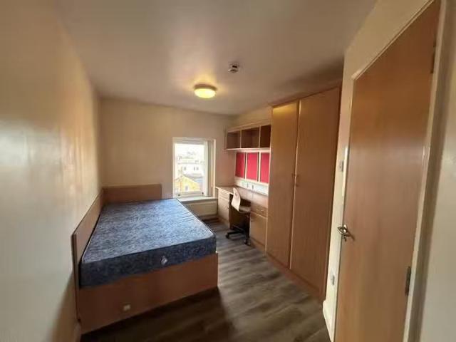 Unique 1 BA 1 bedroom apartment for rent in 1 Union Court, Lea.