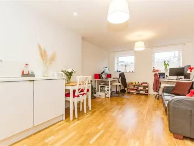 Rental! 1 BA 1 bedroom apartment for rent in The Herbert Ashma.
