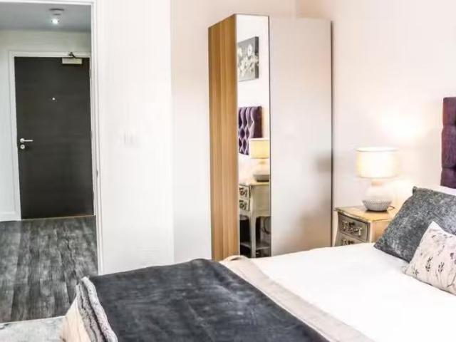 Charming 1 BA 1 bedroom apartment for rent in Victoria Street.