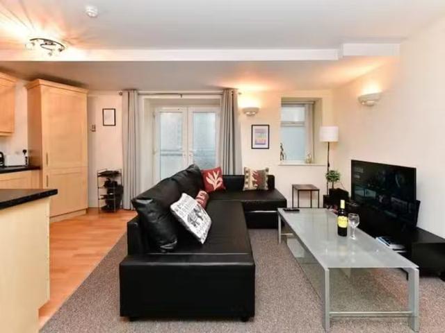 Just in! 1 BA 1 bedroom apartment for rent in Westgate Street.