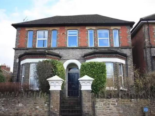 Deal! 1 BA 1 bedroom apartment for rent in Woodbridge Road, Gu.