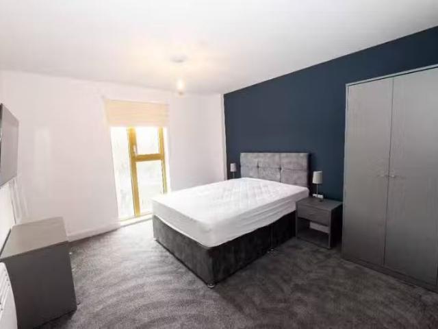 Unique 1 BA 1 bedroom apartment for rent in Brassey Street, Li.