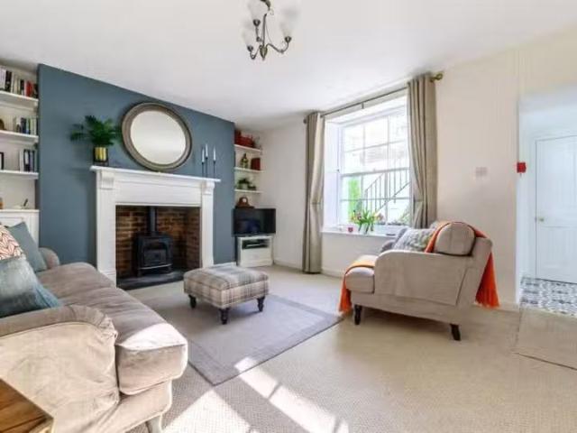 Deal! 1 BA 1 bedroom apartment for rent in Clifton, Southleigh.