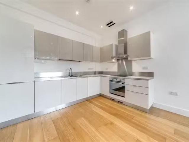 Cozy 1 BA 1 bedroom apartment for rent in Croydon Road, Becken.